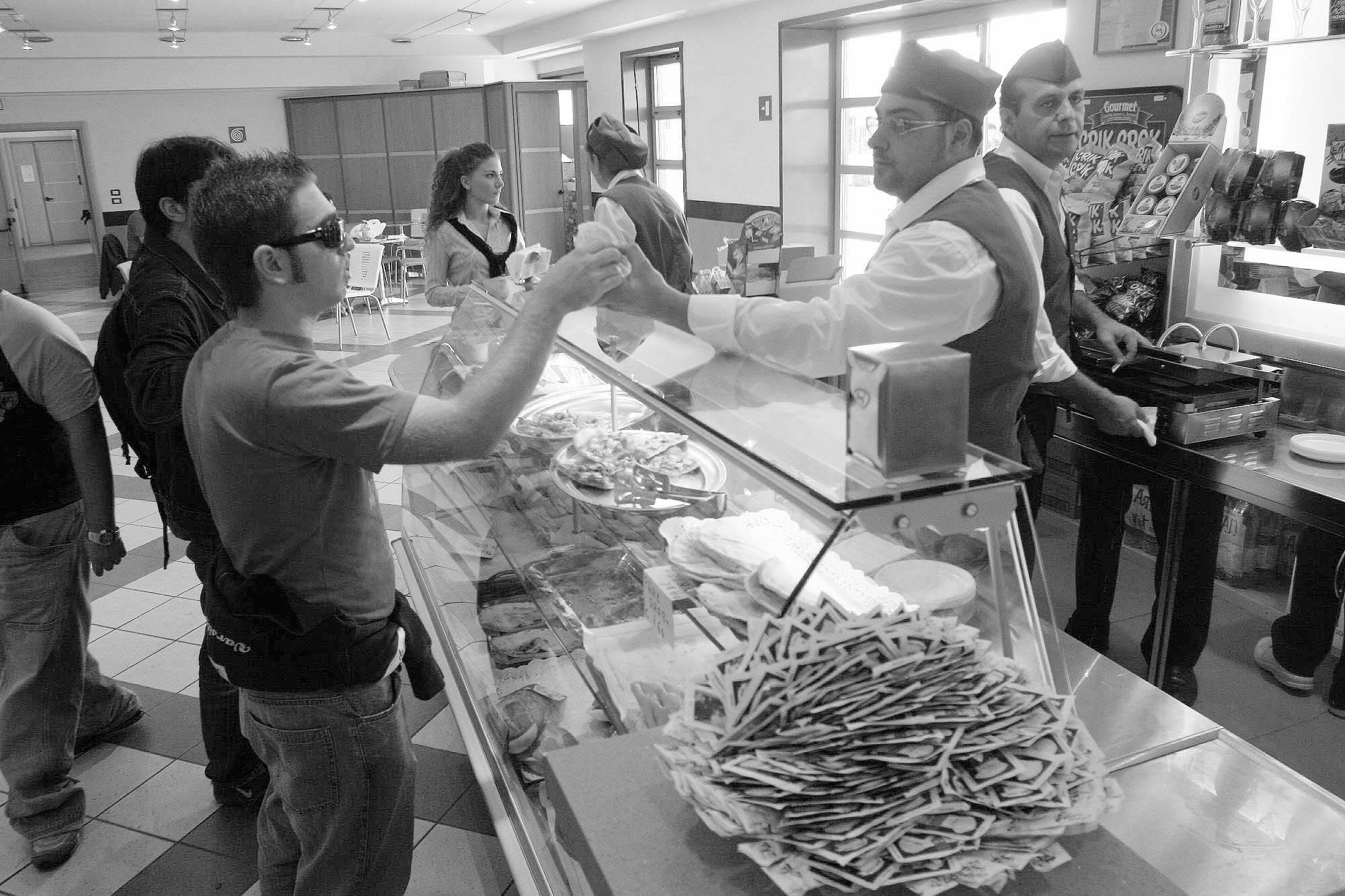 Riapre il bar ad Agnano - ATENEAPOLI